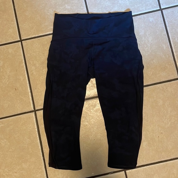 lululemon athletica | Pants & Jumpsuits | Lululemon Blue Camo Capri Sz ...